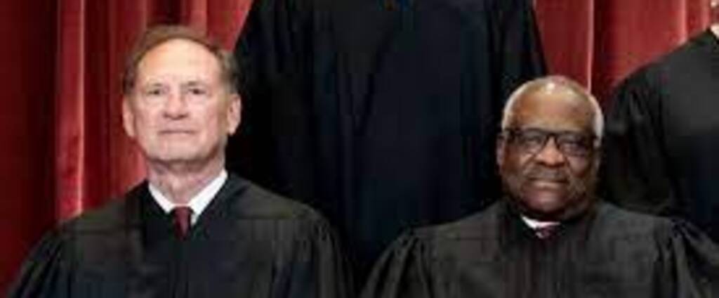 Investigate and Impeach Samuel Alito | MoveOn