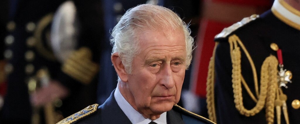 Dissolve the Government for starting a major military action in the Red ...