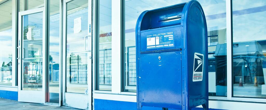 Stand with USPS workers and reject Post Office privatization | Coworker.org