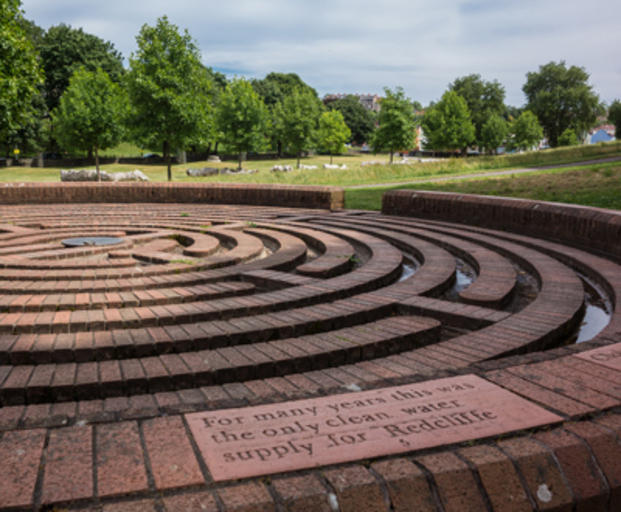Victoria Park Water Maze, needs WATER! | 38 Degrees