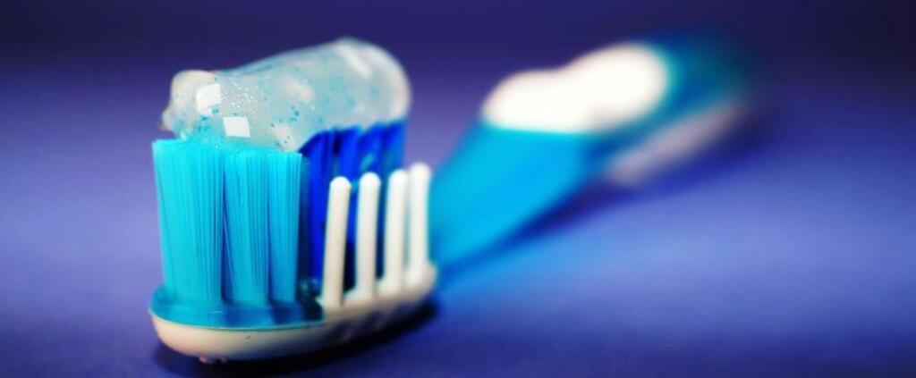 Stop microplastic in toothpaste | DeGoedeZaak