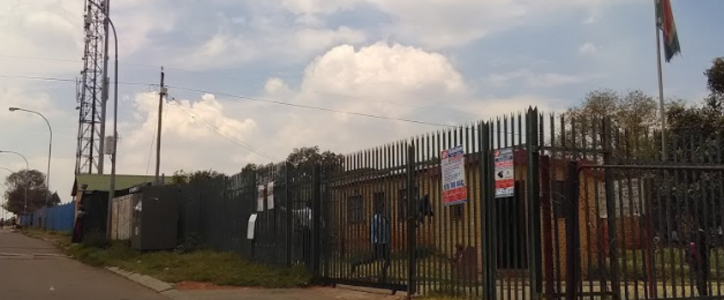 Sign to demand healthy food for Emdeni Secondary learners | Awethu.mobi