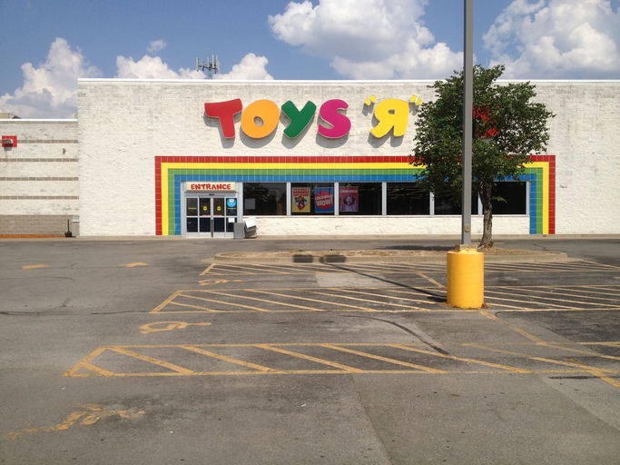 Toys R Us: Employees Deserve Severance Pay | Coworker.org