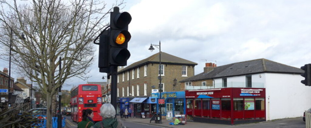 Implement the flashing yellow mode on UK traffic lights | 38 Degrees